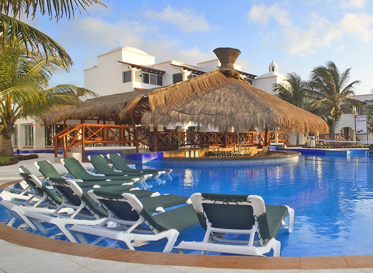 A Guide to Clothing-Optional Vacations | TravelAge West